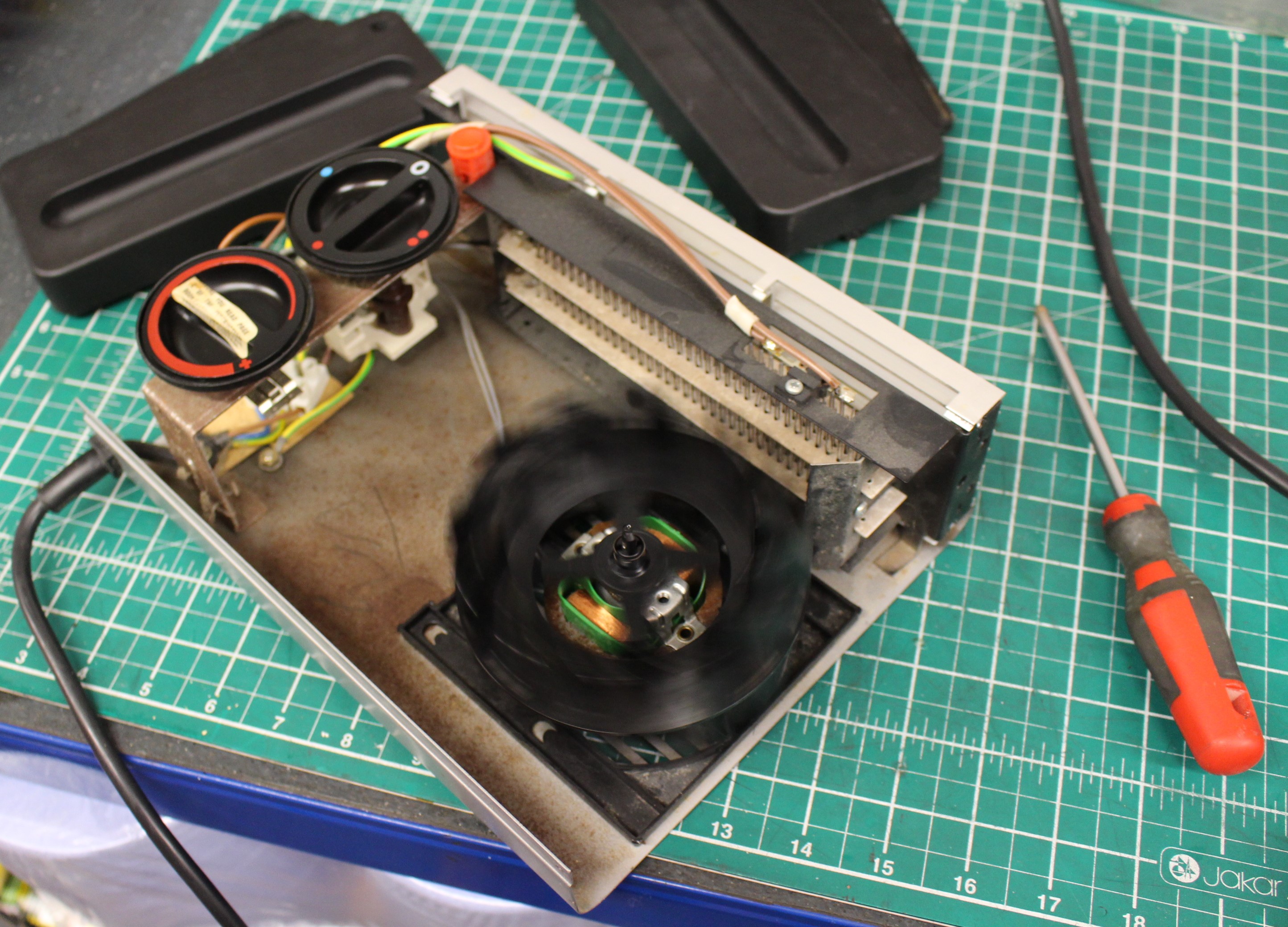 Morphy Richards smoky heater – Fix It Workshop